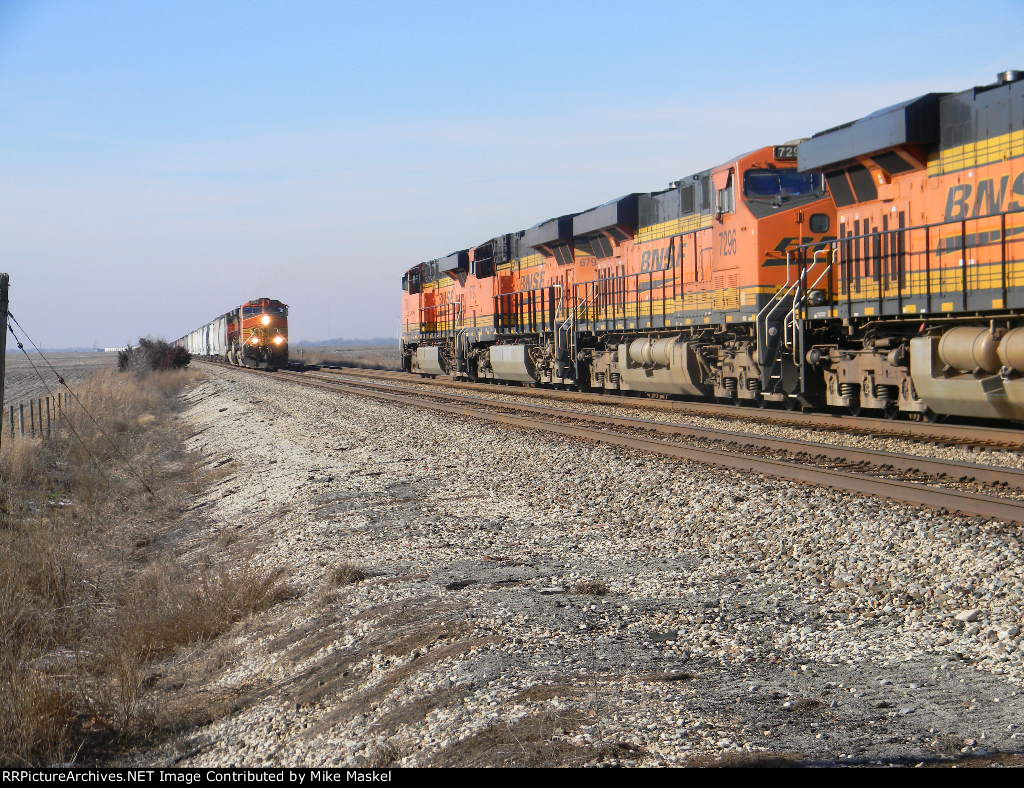 BNSF 7586
